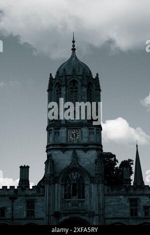 Tom Tower, Oxford Landmark, Christ Church College, University of Oxford ...
