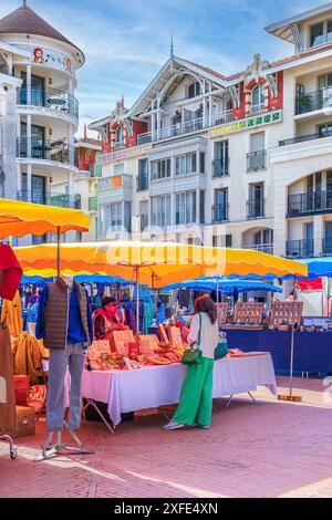 France, Gironde, Arcachon, Marquises square in the Heart of the City ...
