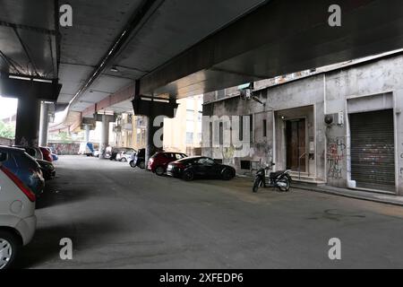 EASTERN ROME SUBURBS. THE PILLARS OF THE EASTERN RING ROAD BUILT NEXT ...