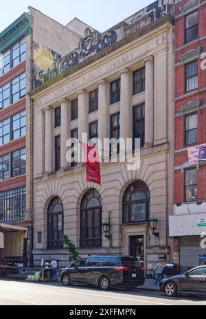 NYC Chinatown: Chatham Square Branch, New York Public Library, a NYC ...