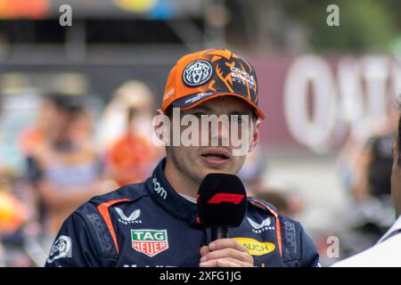 BARCELONA - Max Verstappen (Red Bull Racing) ahead of the Formula 1 ...