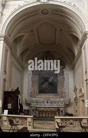 Molfetta, Italy. Beautiful altar inside the Molfetta Cathedral Stock ...