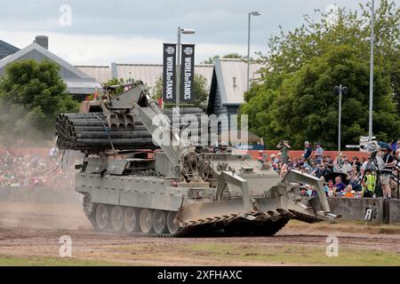Trojan armoured engineer vehicle based on the Challenger 2 tank ...