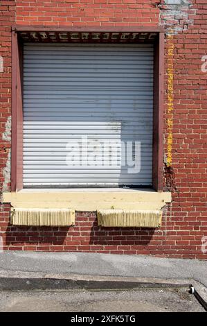 Loading Dock With Metal Ramp at Warehouse Stock Photo - Alamy
