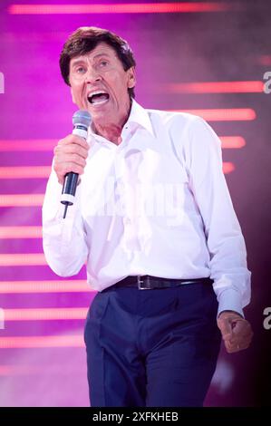 Verona Italy 06/06/2009: Gianni Morandi,famous Italian singer,live ...
