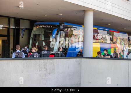 Ankunft der deutschen Fußballnationalmannschaft am Mövenpick Hotel am ...