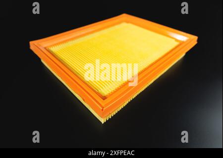Filter element insert. Car engine air filter Stock Photo - Alamy