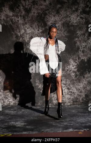 Marie Chany, präsentierte die Kollektion auf der Fashion Week 2024 ...