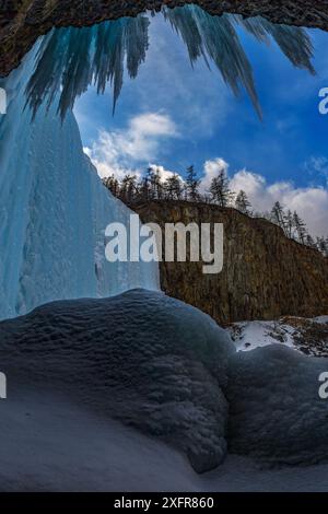 Frozen waterfall, Putoransky State Nature Reserve, Putorana Plateau ...
