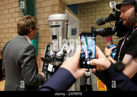 Count Binface speaks to the media at Northallerton Leisure Centre in ...
