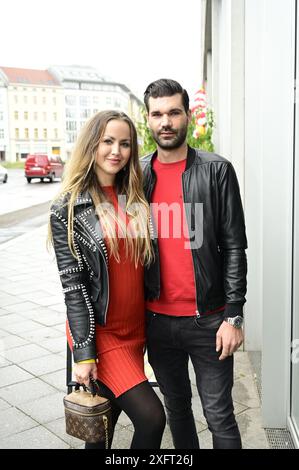 Delia Grösch und Mike Cees beim Mates Date Influencer Event auf der ...