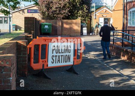 Windsor, UK. 4th July, 2024. A Labour Party poster in support of the ...