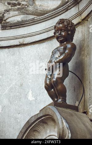 The famous Manneken Pis statue in Brussels Belgium Stock Photo - Alamy