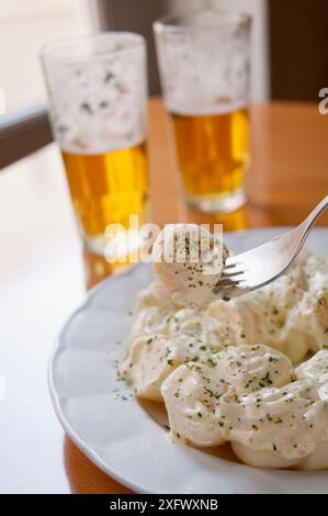 Potatoes with sauce, Spanish dish Patatas bravas Stock Photo - Alamy