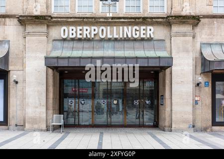 The Oberpollinger department store in Munich's city center next to the ...