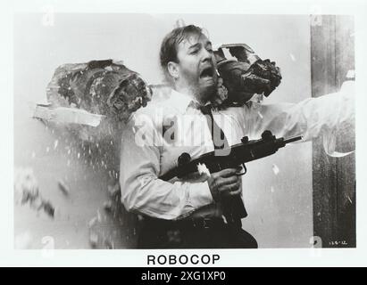 ROBOCOP -1987 PETER WELLER Stock Photo - Alamy