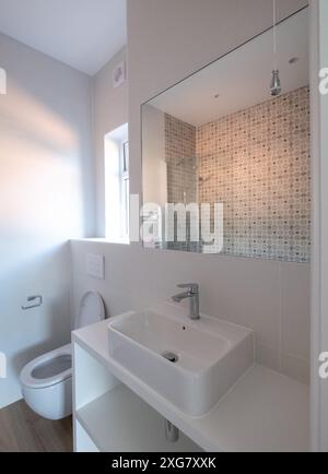 Contemporary, minimalist Scandi architect-designed bathroom with ...