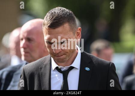 Kevin Sinfield leaves Pontefract Crematorium after Rob CBE Burrow ...