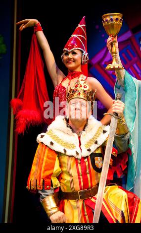 Monty Python's SPAMALOT book & lyrics: Eric Idle music: John Du Prez ...