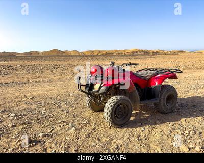 Quad tour through the Sahara desert in Egypt Stock Photo - Alamy