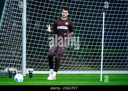 Ben Voll (FC St. Pauli, #01) GER, Hamburger SV vs. FC St. Pauli ...