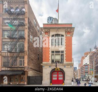 Ghostbusters Building in New York Stock Photo - Alamy