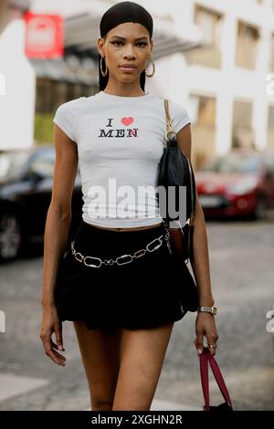 Street style, model Minnie Warren after Zuhair Murad Fall Winter 2024 ...