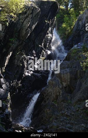 sunlight, waterfall, sun ray, sun rays, sunbeam, sunbeams, sunlights ...