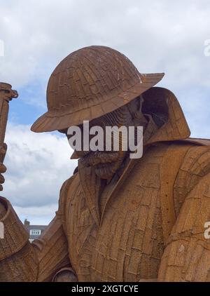 The Tommy Statue created by Artist Ray Lonsdale of a WW1 soldier at the ...