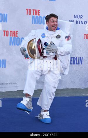 Johny Münster bei der Deutschlandpremiere von FROM THE WORLD OF JOHN ...