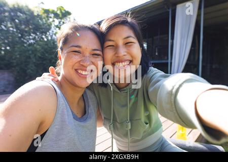 Cute Fitness Asian Female Athlete Stock Photo - Alamy