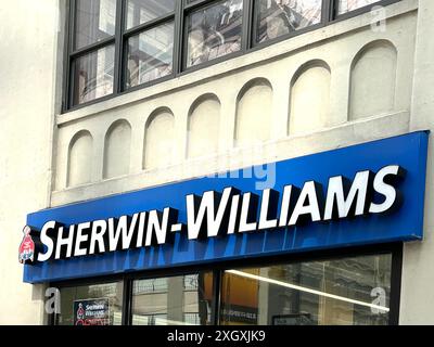 Sherwin-Williams store, building exterior, New York City, New York, USA ...