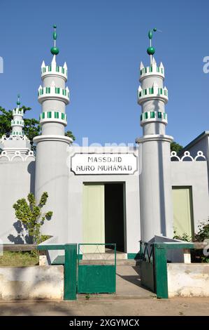 Front Entrance, New Mosque (Massdjid Nuro Muhamad), Inhambane Town ...