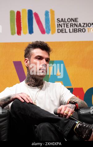 Alcune immagini di Fedez in dialogo con David Lazzari, presidente ...