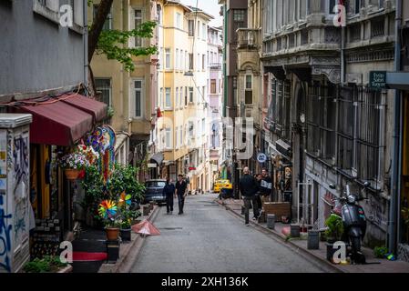 Street in Beyoglu District, Istanbul, Turkey Stock Photo - Alamy
