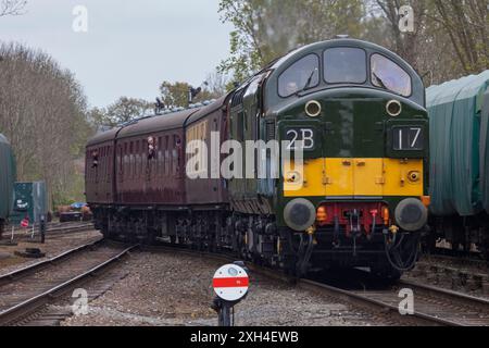 Preserved class 37 diesel locomotive D6700 at Rothley (Great Central ...