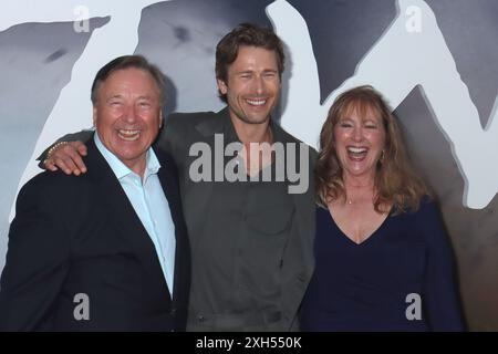 Glen Powell Sr., Glen Powell, Cyndy Powell 07/11/2024 The Premiere of ...