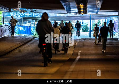 Gehweg und Radweg, Smakkelaarskade, Fahrradautobahn, Unterführung am ...