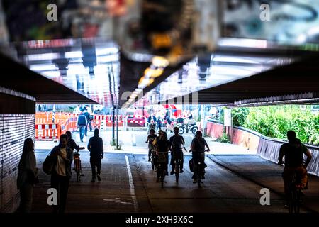 Gehweg und Radweg, Smakkelaarskade, Fahrradautobahn, Unterführung am ...