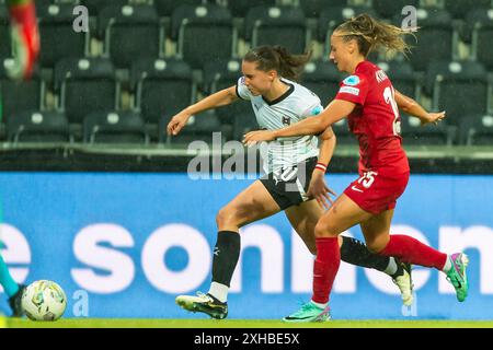 Lilli Purtscheller (Oesterreich, #20) am Ball, GER, Deutschland vs ...