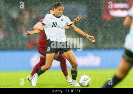 Zweikampf zwischen Adriana Achcinska (23, Polen)und Laura Feiersinger ...