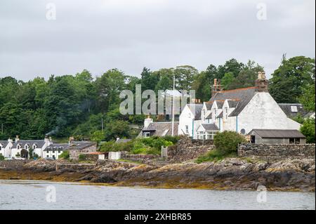 Scottish Highlands, Scotland, 2024 Houses on the seafront in Plockton ...