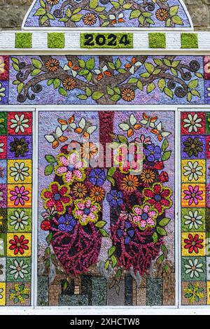 Detail of a well dressing at the Reading Room Well, Youlgrave, Peak ...