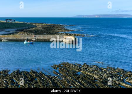 The Pentland Firth from Harrow Harbour, near Mey, Caithness, Scotland ...