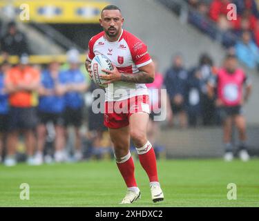 Elliot Minchella #17 of Hull KR arrives at MKM Stadium, Hull, United ...