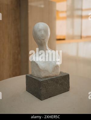 Luxury Decorative Marble Statue in Showroom Stock Photo - Alamy