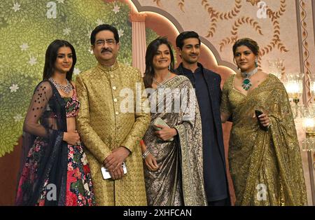 L-R Advaitesha Birla (daughter of Kumar Mangalam Birla), Chairperson of ...