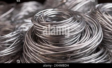 Metall, Werkstoff, verschiedene Drähte aus Edelstahl Stock Photo - Alamy