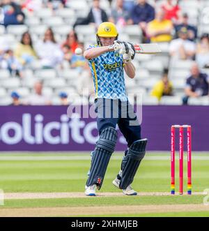 Dan Mousley batting for the Bears in a T20 Blast match between ...