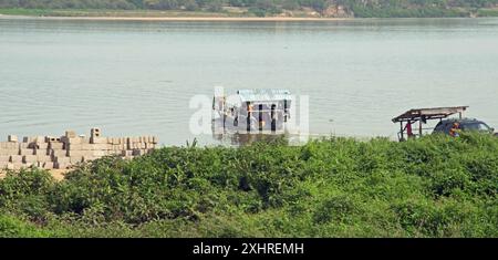 River Niger at Lokoja, Kogi State, Nigeria, Africa Stock Photo - Alamy
